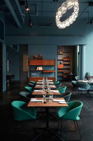 9 Dining Chairs From The World’s Most Beautiful Restaurants