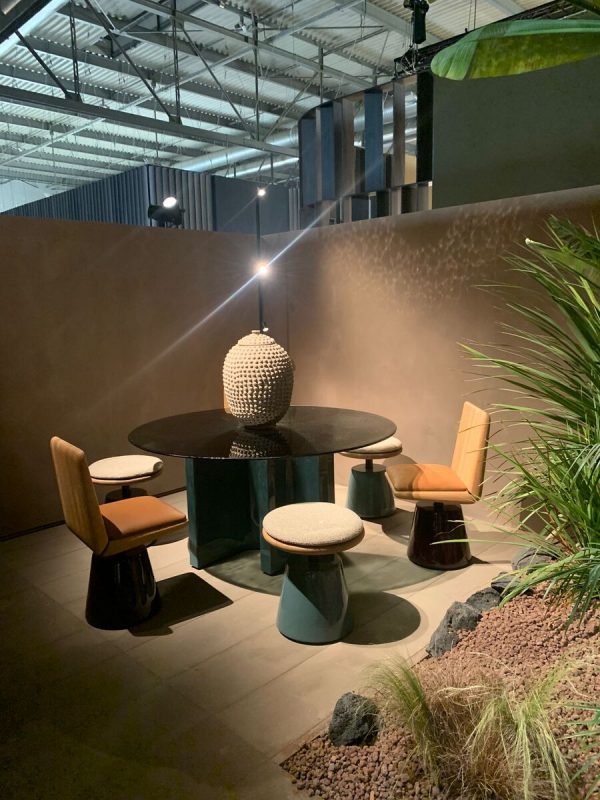 Meet the Top Stands with The Latest Chair Trends